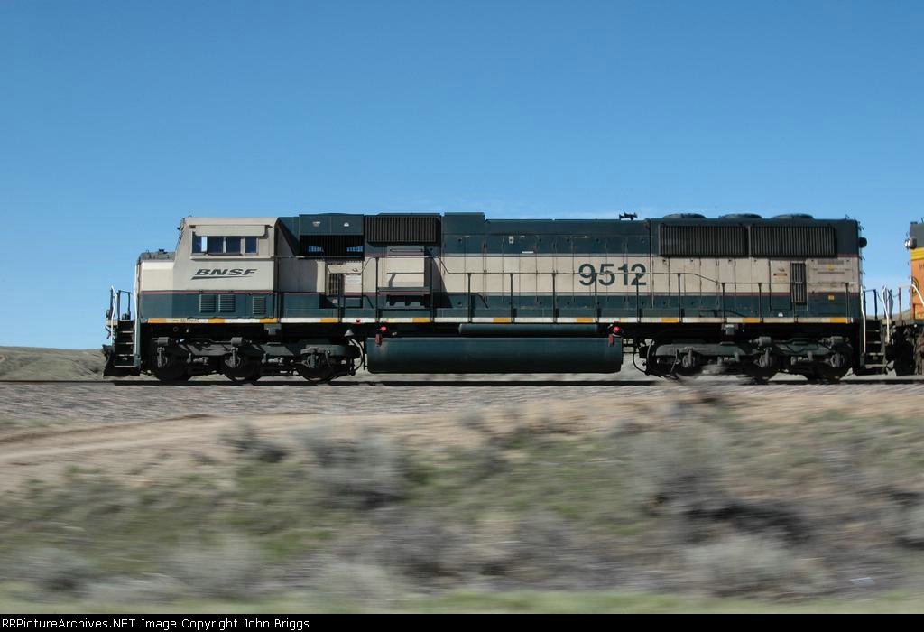 BNSF 9512